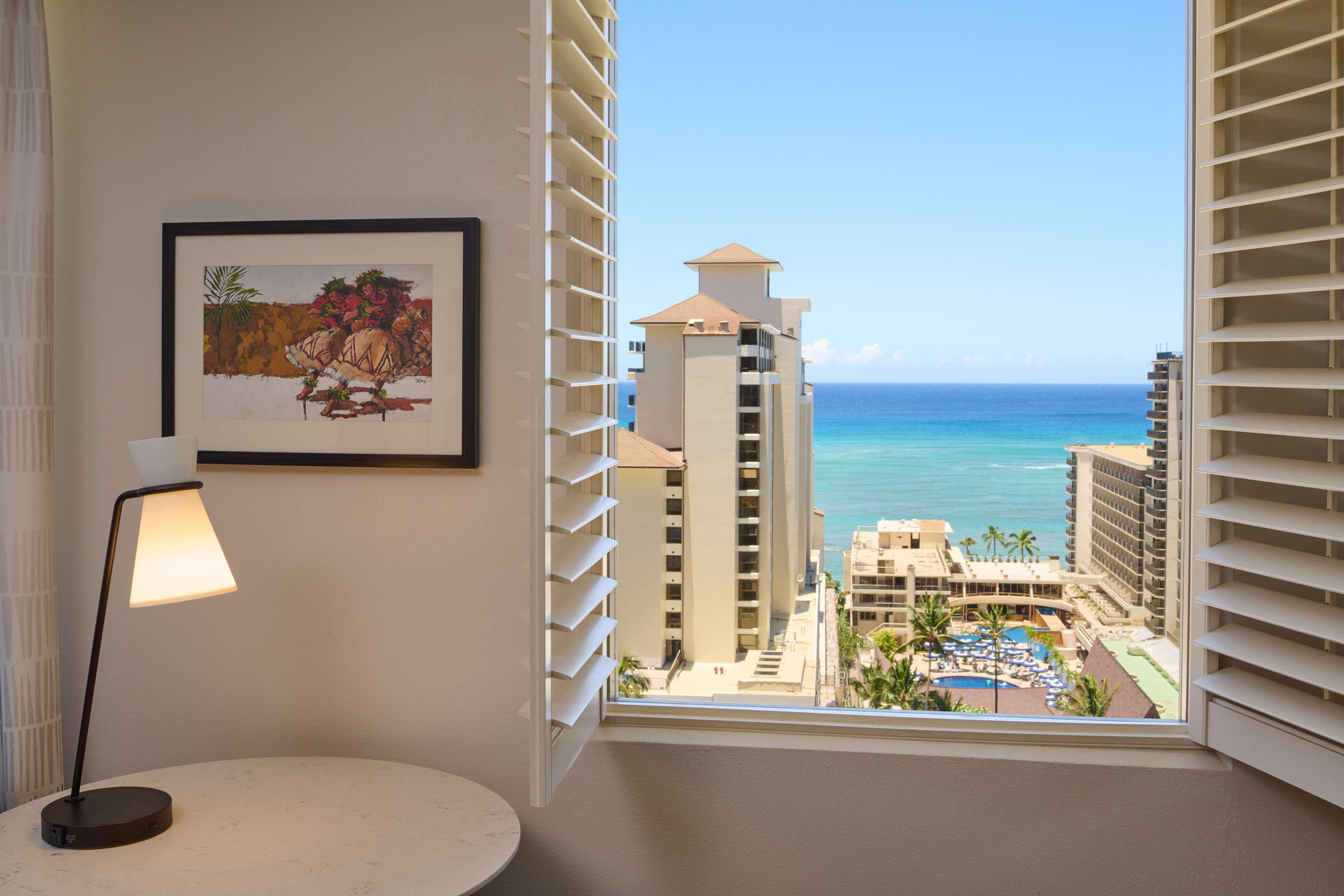 EMBASSY SUITES WAIKIKI BEACH WALK HONOLULU | 4-STAR ACCOMMODATION WITH ...