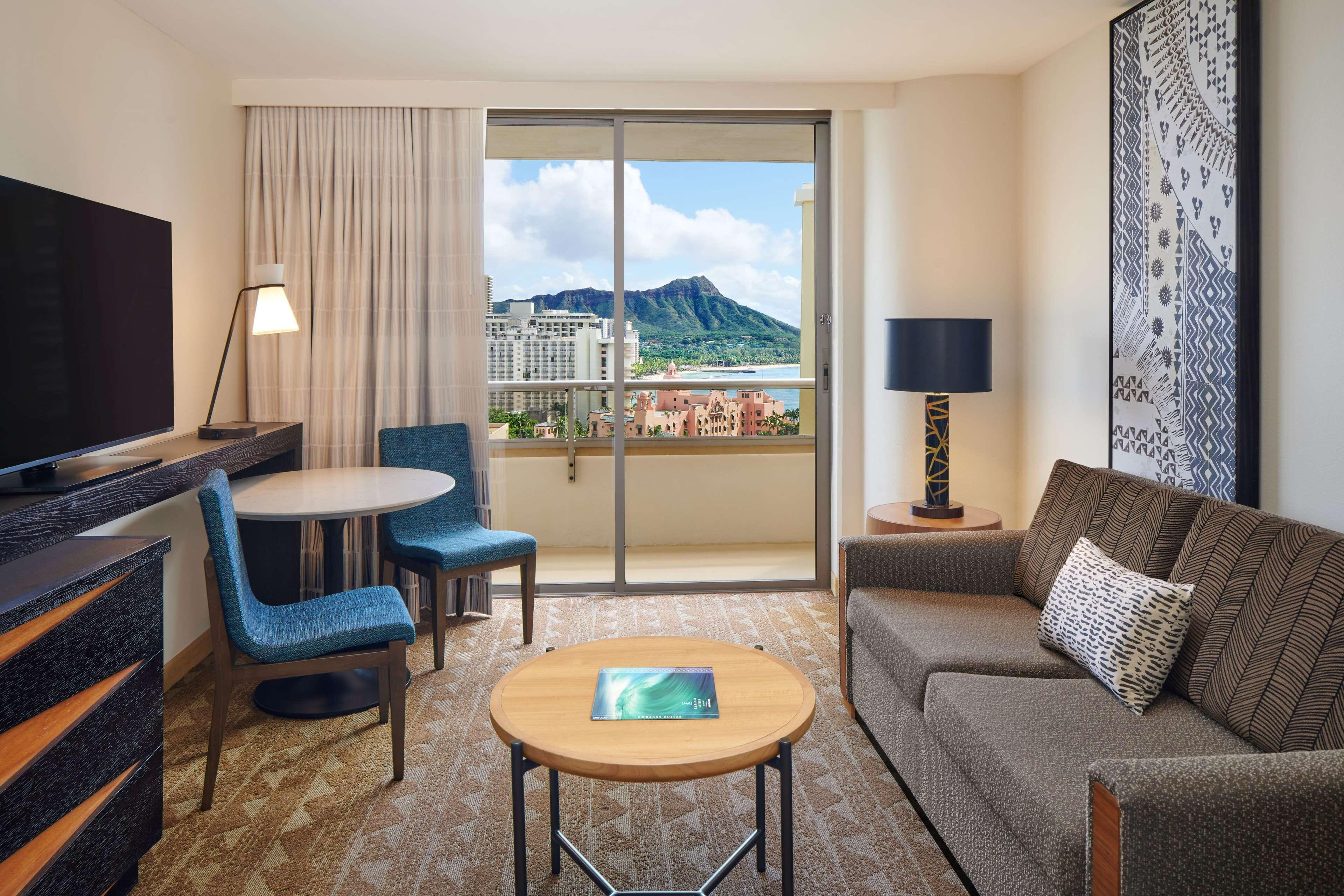EMBASSY SUITES WAIKIKI BEACH WALK HONOLULU | 4-STAR ACCOMMODATION WITH ...